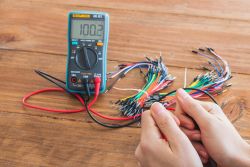 5 Jenis Multimeter dan Kelebihannya Masing-masing
